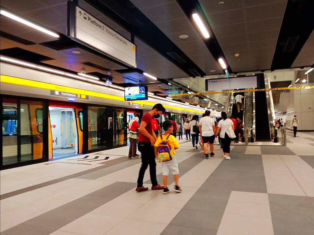 Instagrammable & Automated Activation in MRT Station - Unicom Marketing